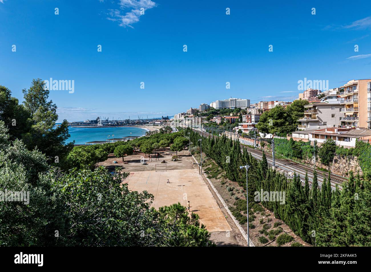 Sea front railway hi-res stock photography and images - Alamy