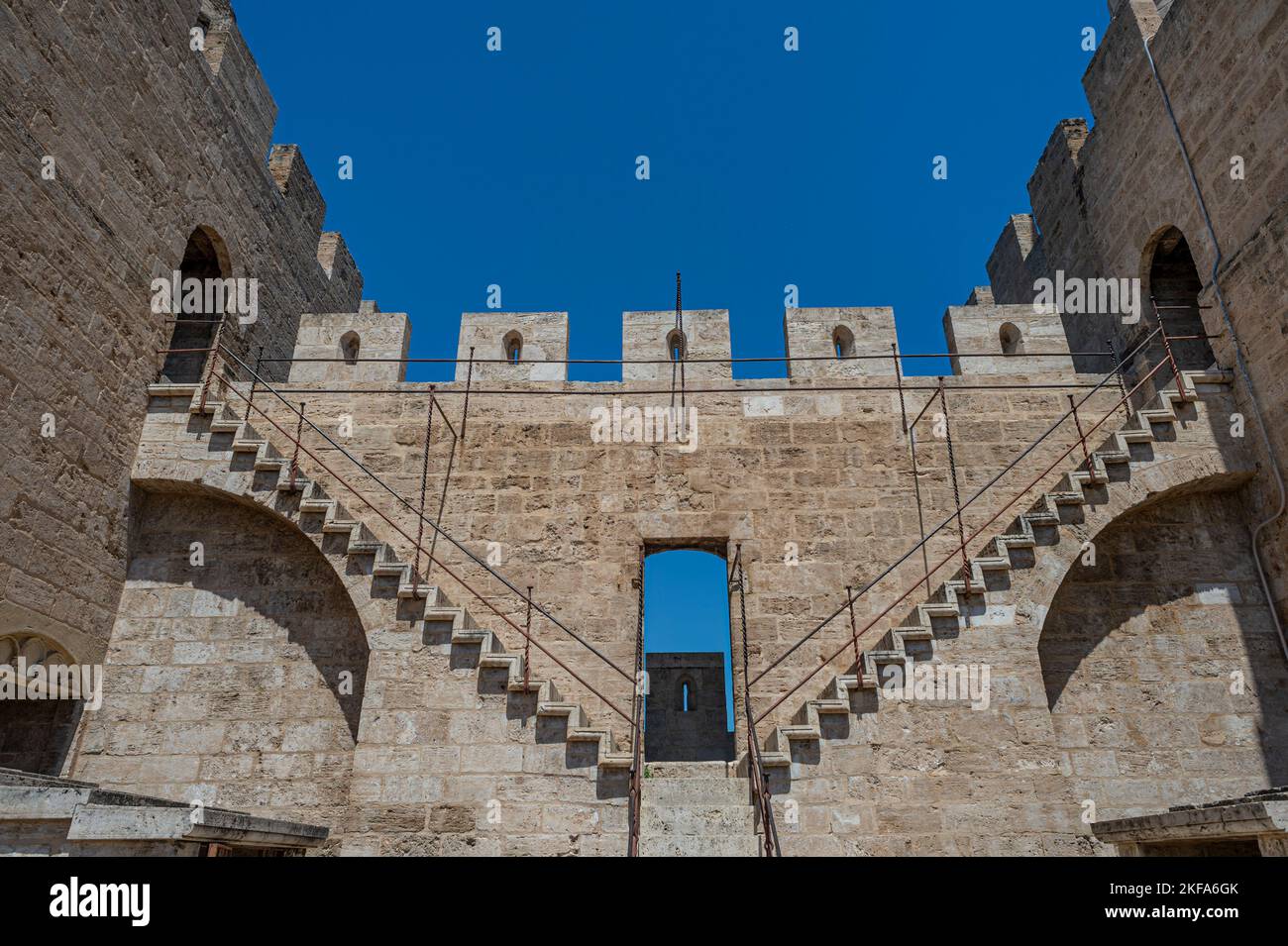 Torres de Serranos, Valencia, Spain. City gate Stock Photo - Alamy