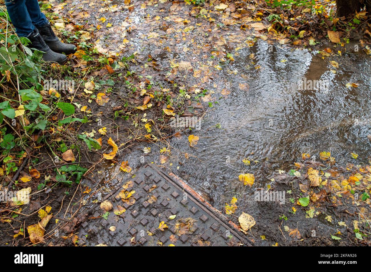 Flooded drain england hi-res stock photography and images - Alamy