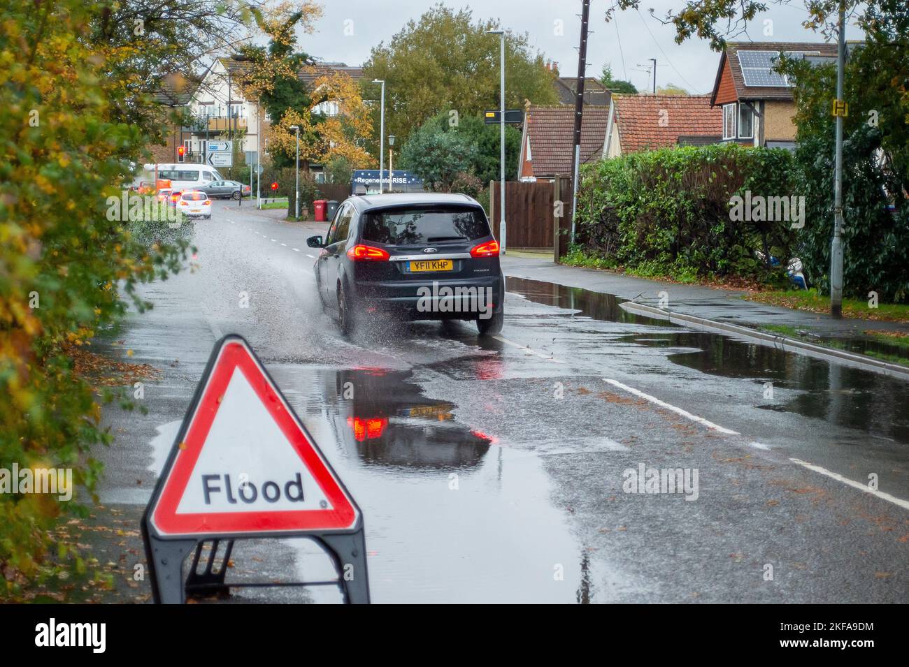 Cars surface rainwater hi-res stock photography and images - Alamy