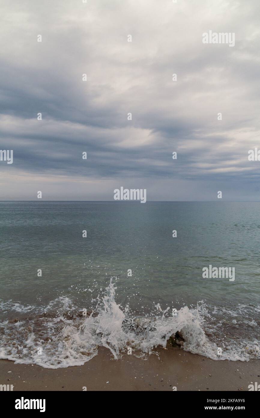 Ripple still hi-res stock photography and images - Alamy