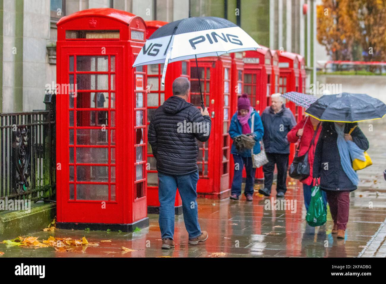 Preston, Lancashire. UK Weather 17 Nov 2022. Wet and Windy weather for ...