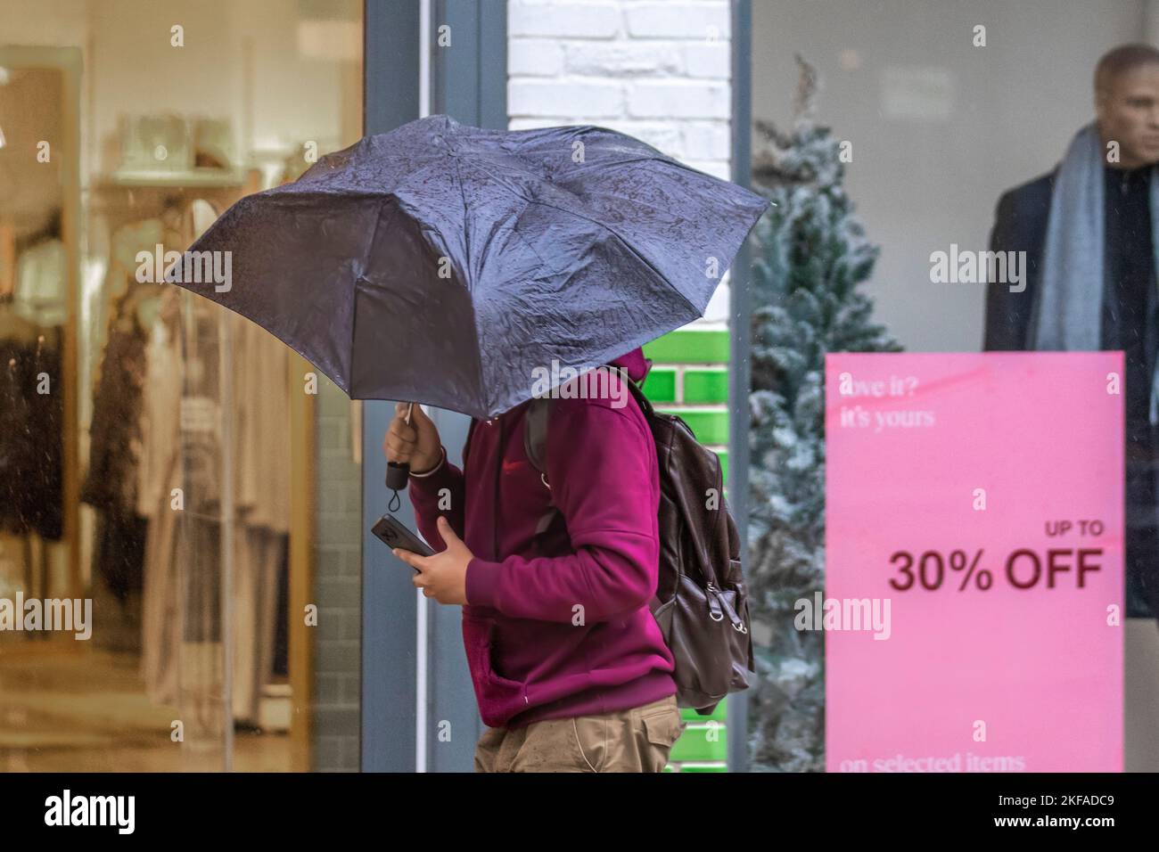 Preston, Lancashire. UK Weather 17 Nov 2022. Wet and Windy weather for ...