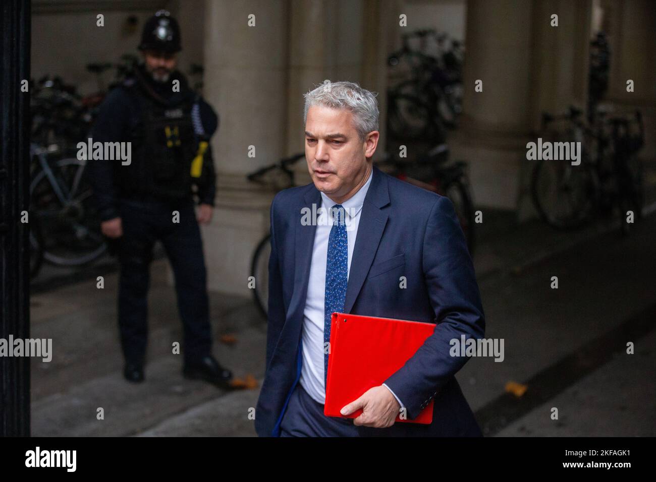 London, England, UK. 17th Nov, 2022. Health Secretary STEVE BARCLAY is ...