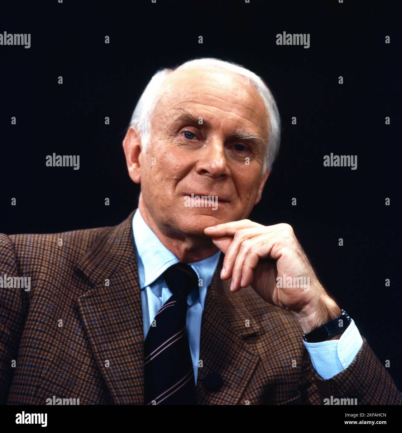 Loriot, bürgerlich Vicco von Bülow, deutscher Humorist, Karikaturist ...