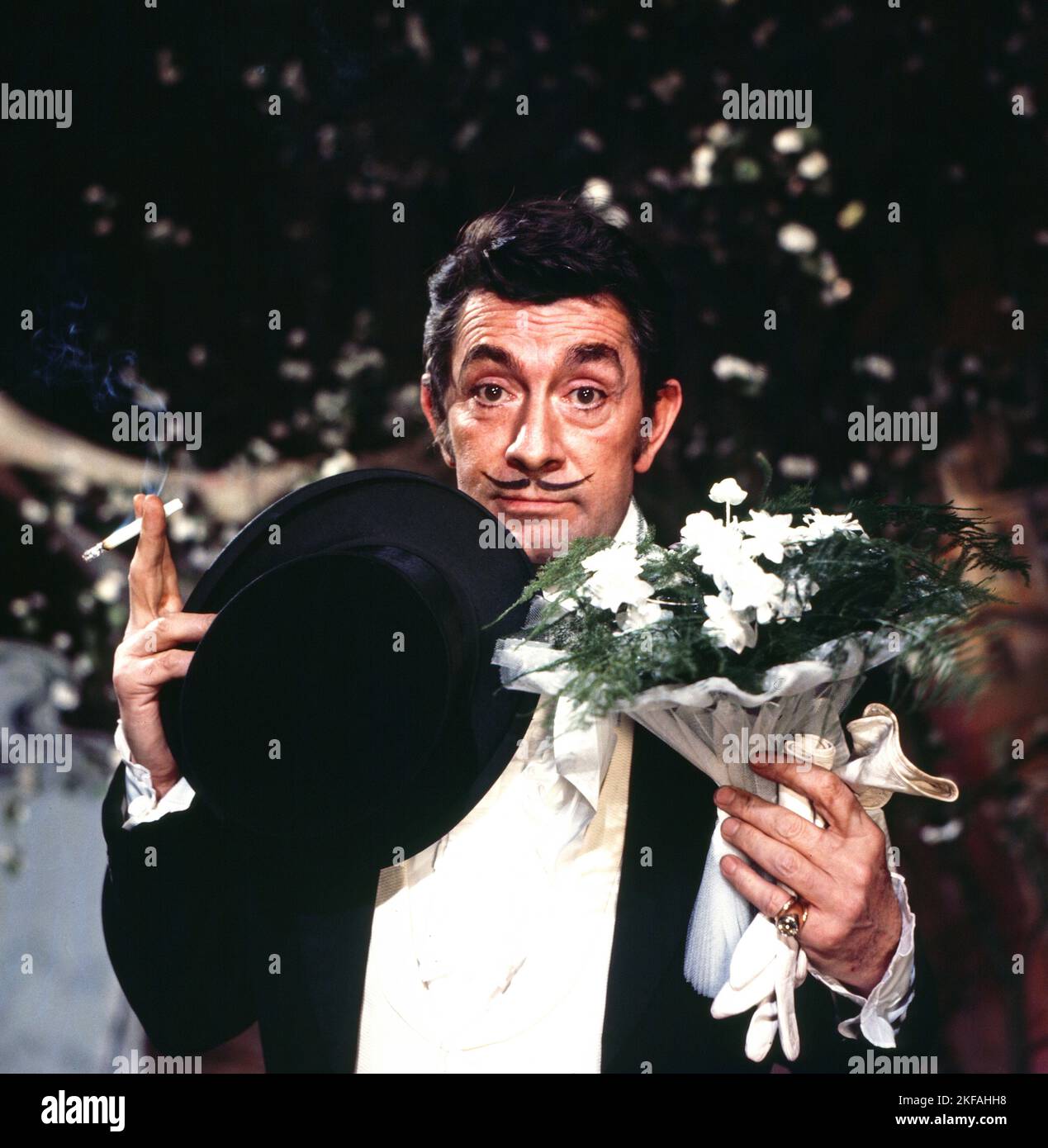 Reveu hi-res stock photography and images - Alamy