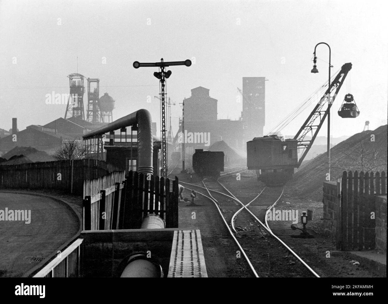 Ein Güterumschlagsbahnhof an einer Zeche im Ruhrgebiet, Deutschland ...