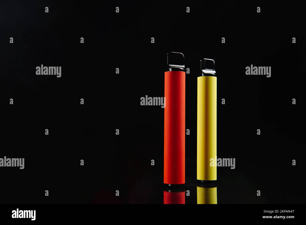 Vapes hi-res stock photography and images - Alamy