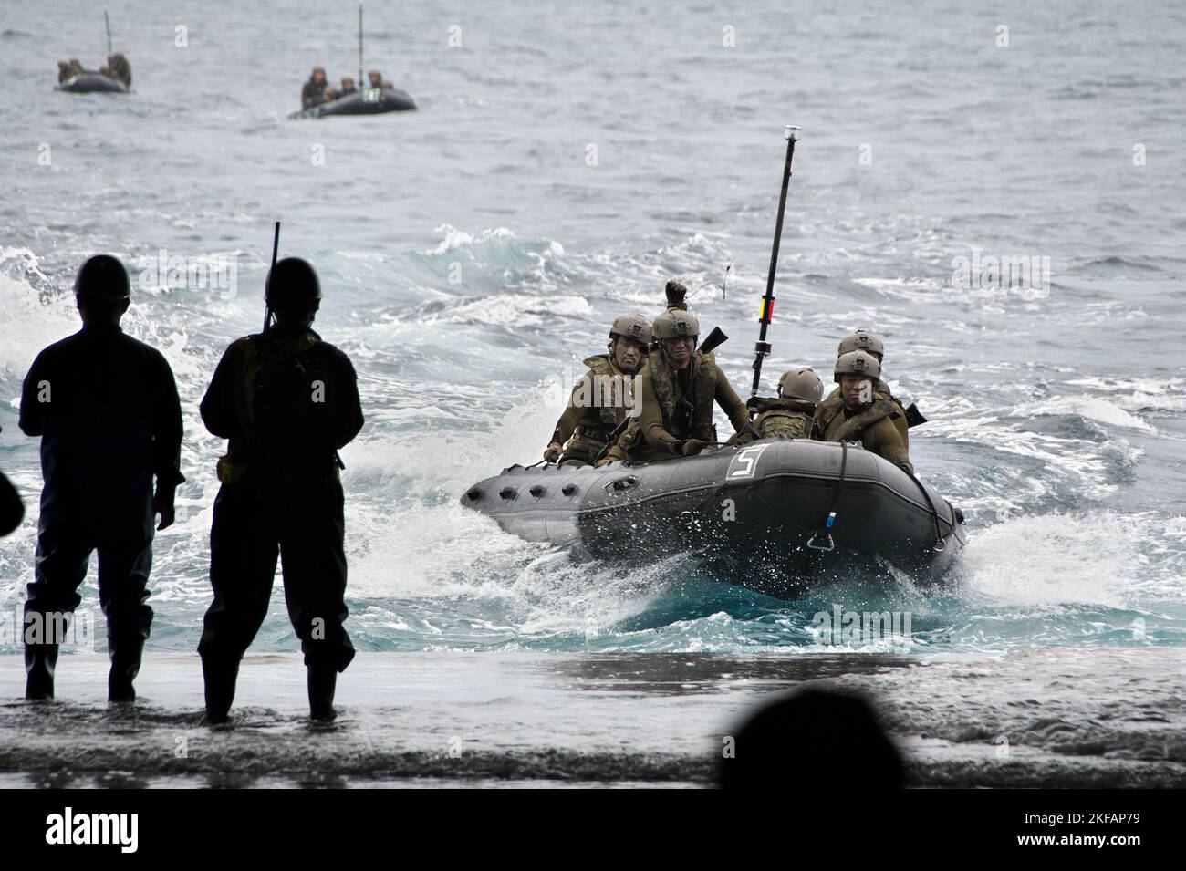 Tokunshima, Japan. 17th Nov, 2022. Member of Japan Ground Self-Defense Force's Amphibious Rapid ...
