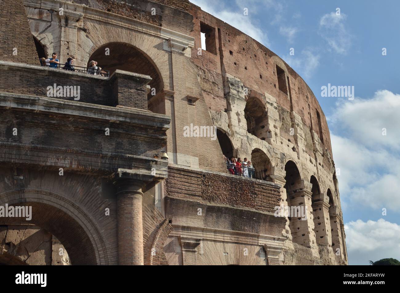 Italy amphitheater ancient arc hi-res stock photography and images - Alamy