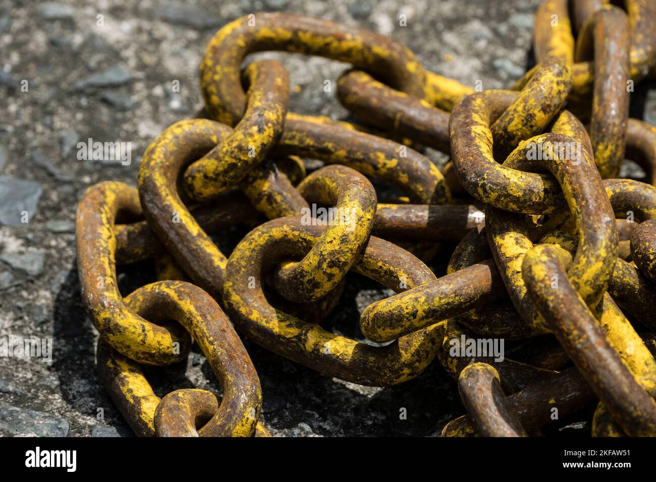Chains, steel, object, still-life Stock Photo - Alamy