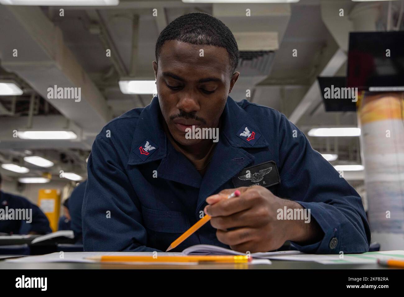 PACIFIC OCEAN (Sept. 1, 2022) – Aviation Ordnanceman 2nd Class Henry ...