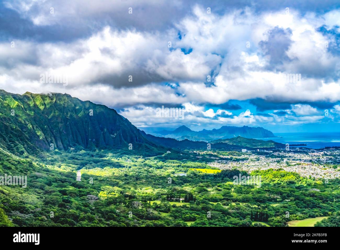Colorful Kaneohe City Bay Nuuanu Pali Outlook Green Koolau Mountain ...
