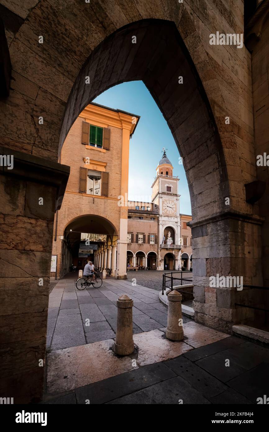 Portici del comune hi-res stock photography and images - Alamy