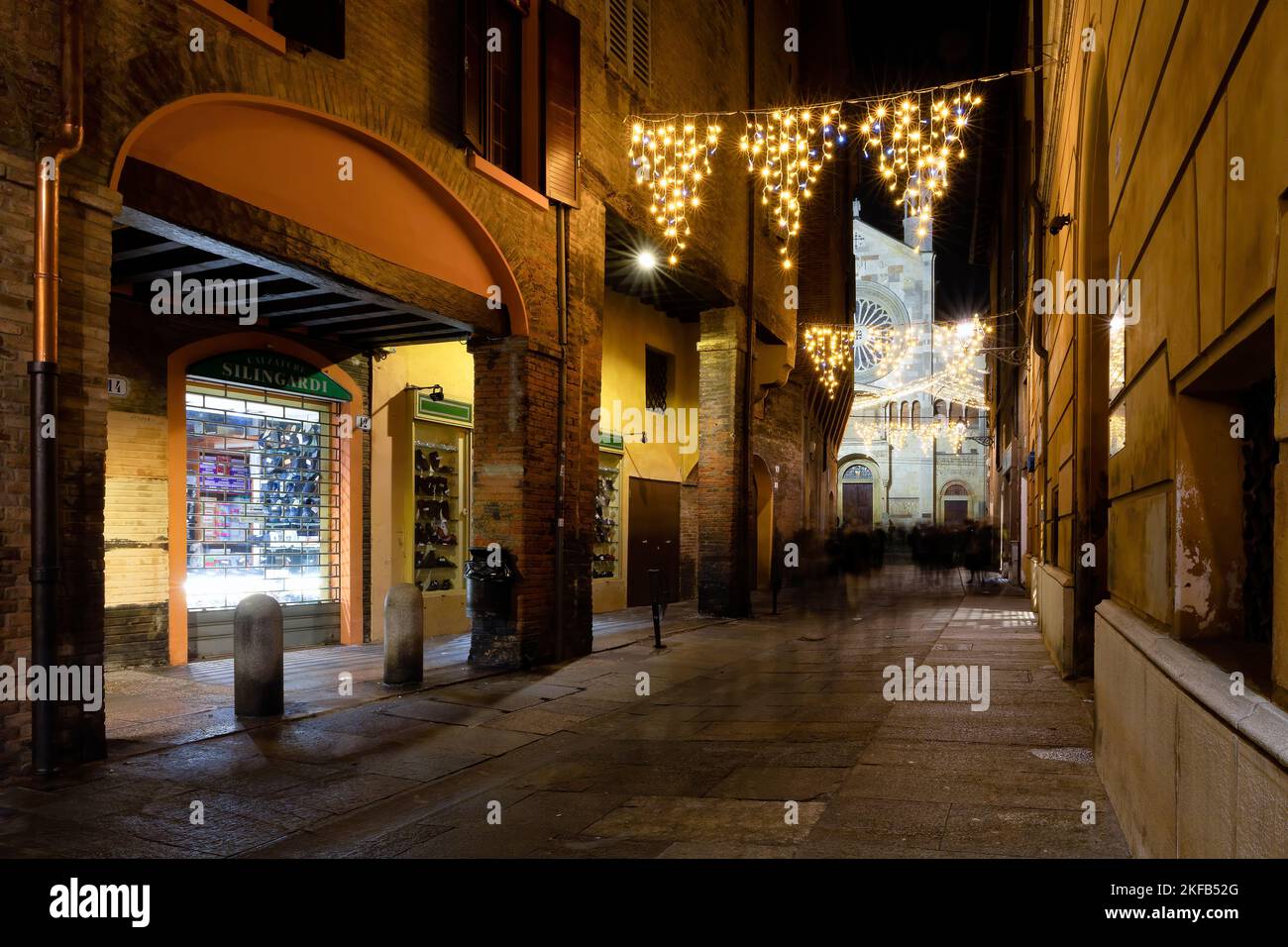 Città di Modena a Natale (Emilia Romagna, Italia Stock Photo - Alamy