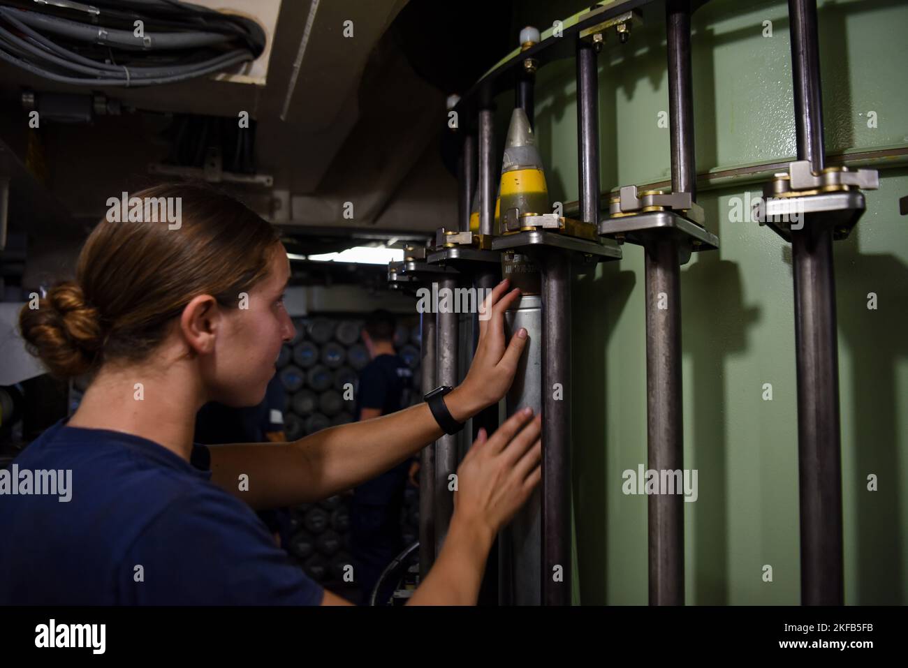 Mk 75 76mm gun hi-res stock photography and images - Alamy