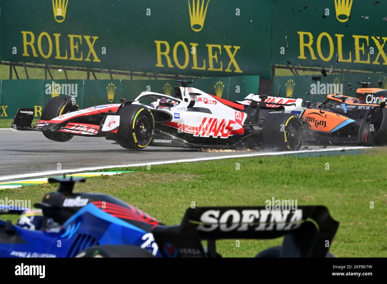 Sao Paulo, Brazil. 13th Nov, 2022. Crash between #20 Kevin Magnussen ...