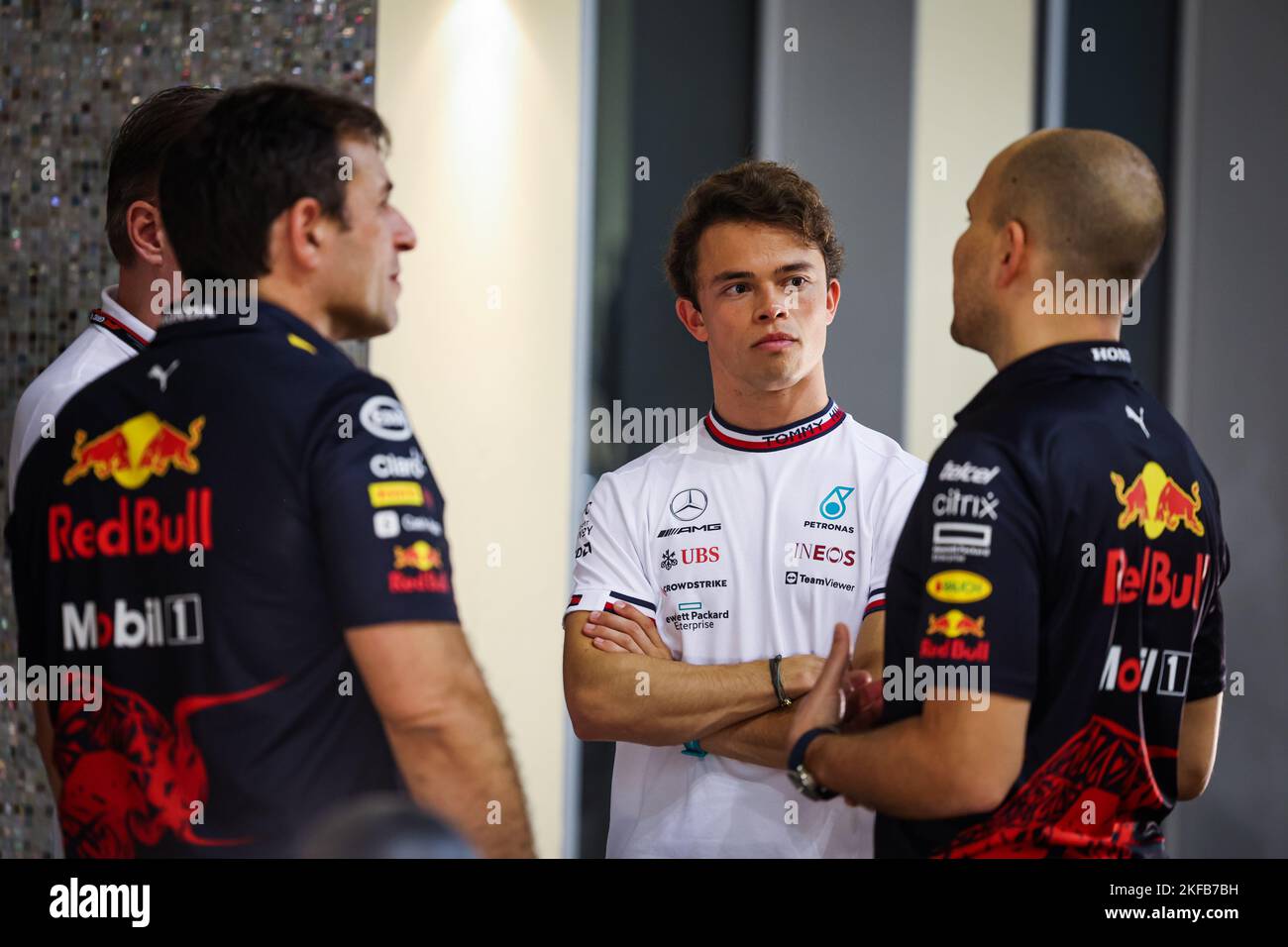 DE VRIES Nyck (ned), Reserve Driver of Mercedes AMG F1 Team, with Red ...