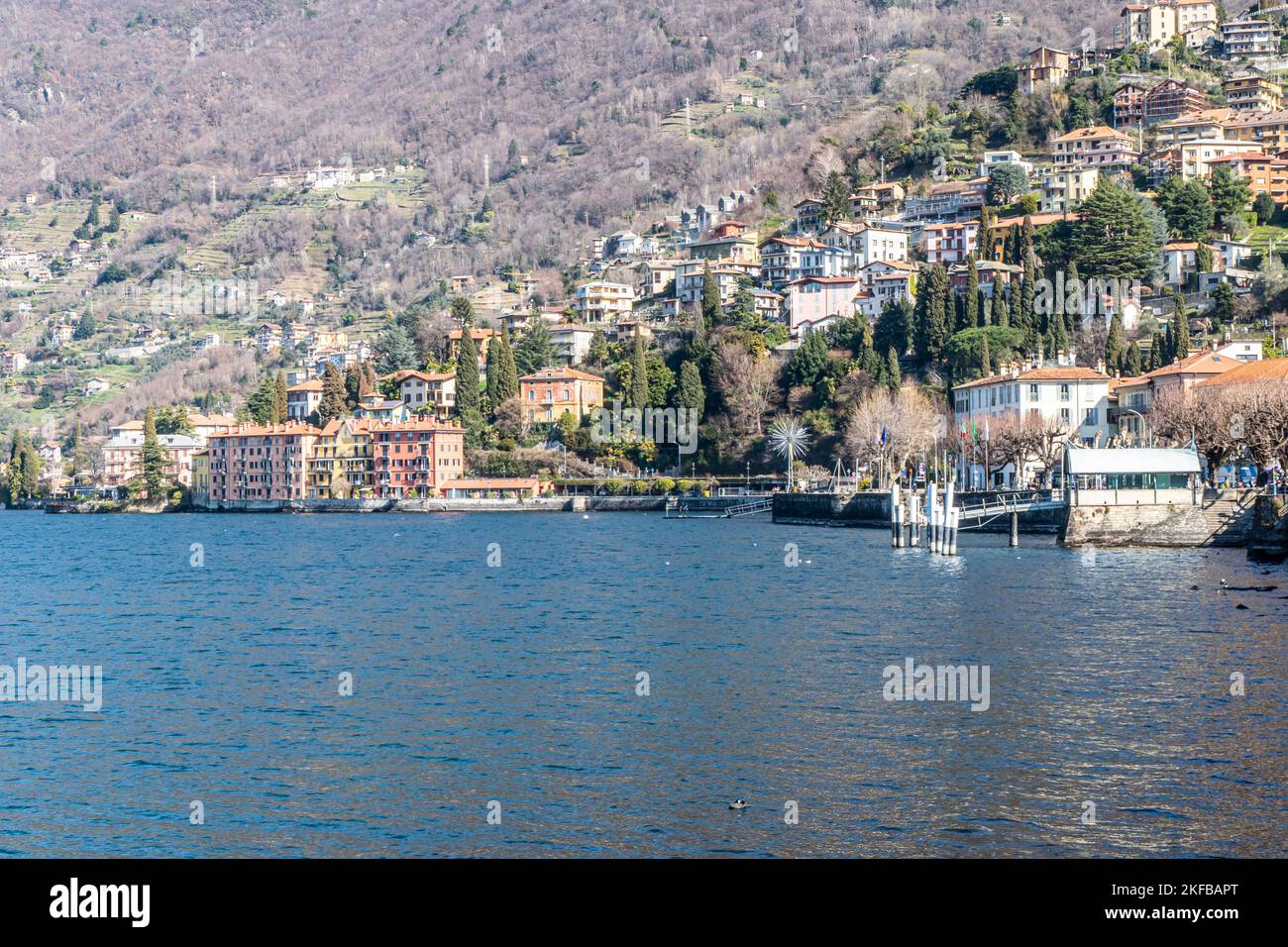The promenade along Lake Como in Bellano Stock Photo - Alamy