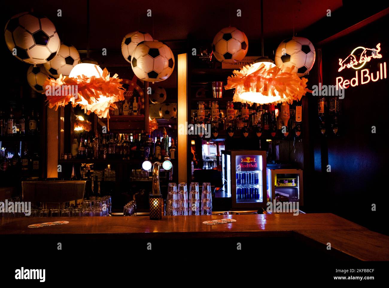 APELDOORN - A cafe has been decorated in the run-up to the World Cup in ...