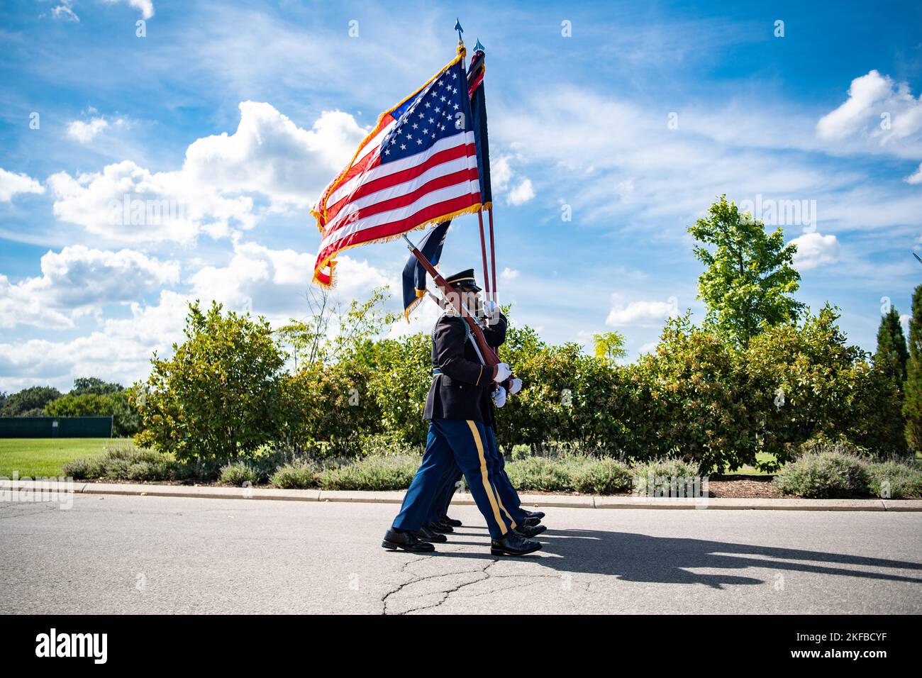 Soldiers from the 3d U.S. Infantry Regiment (The Old Guard), the 3d U.S ...
