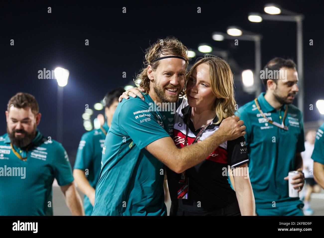 trackwalk VETTEL Sebastian (ger), Aston Martin F1 Team AMR22, BUSCOMBE ...