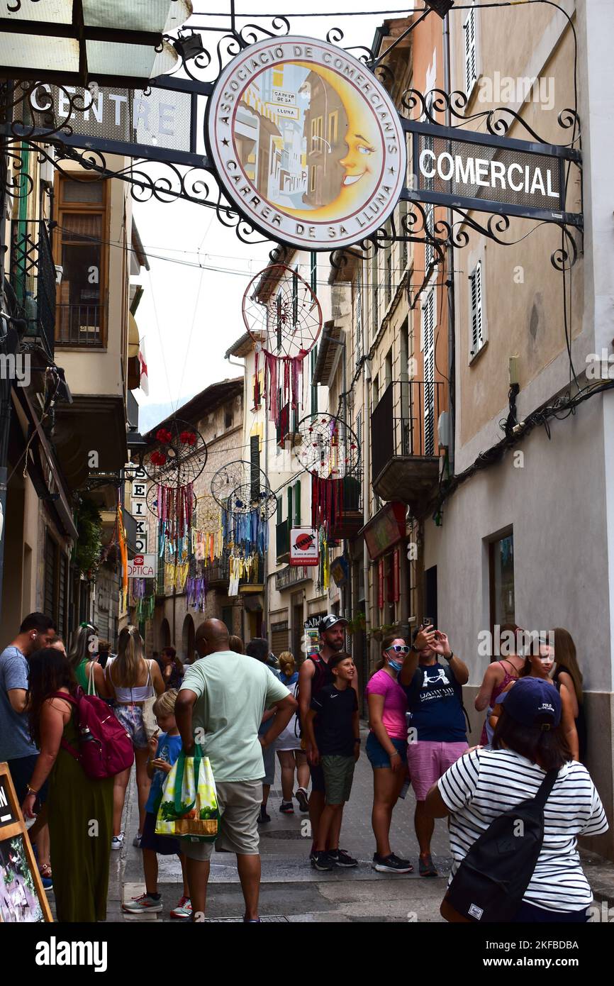 A street view of one of the busy side streets in the shopping centre of ...