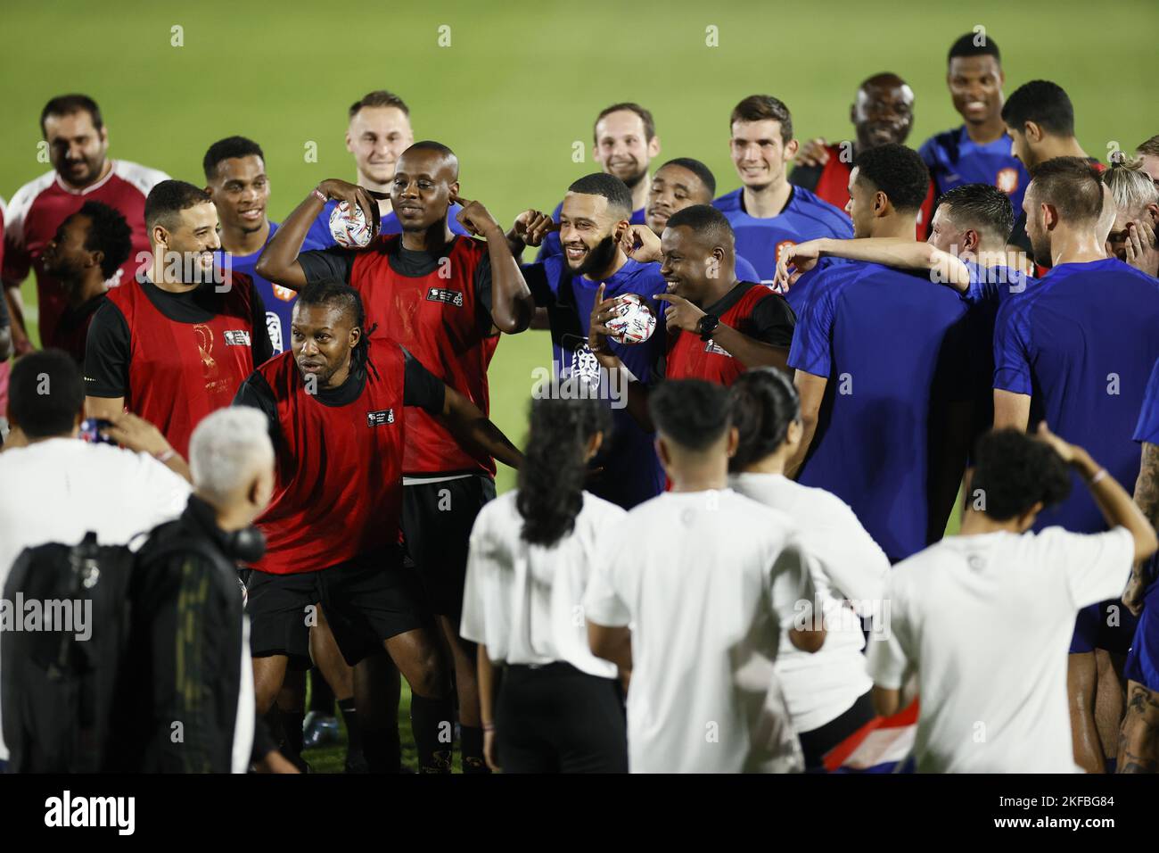 DOHA - (lr) Jurrien Timber, Teun Koopmeiners, Memphis Depay, Daley ...
