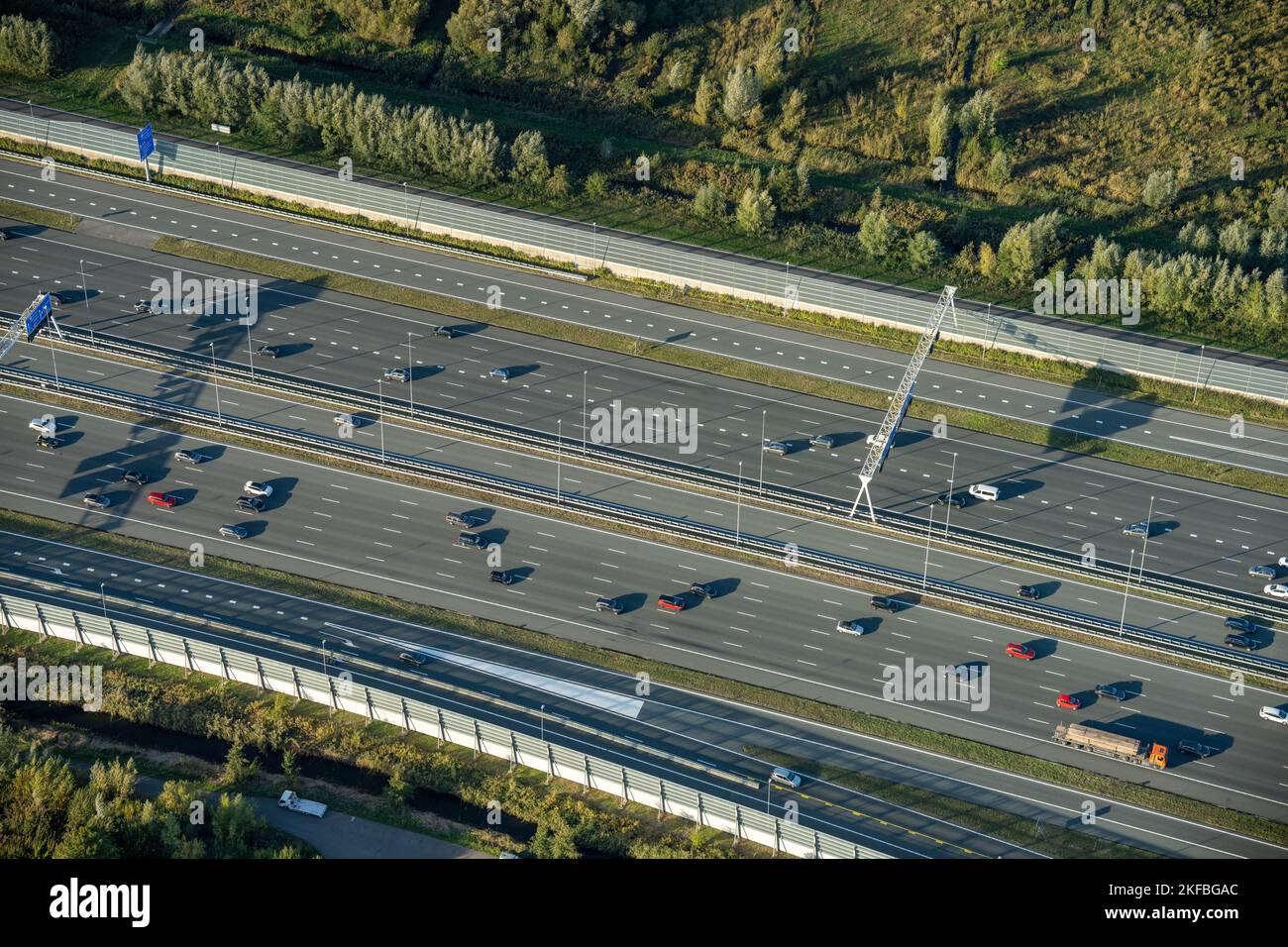 16 lane highway hi-res stock photography and images - Alamy