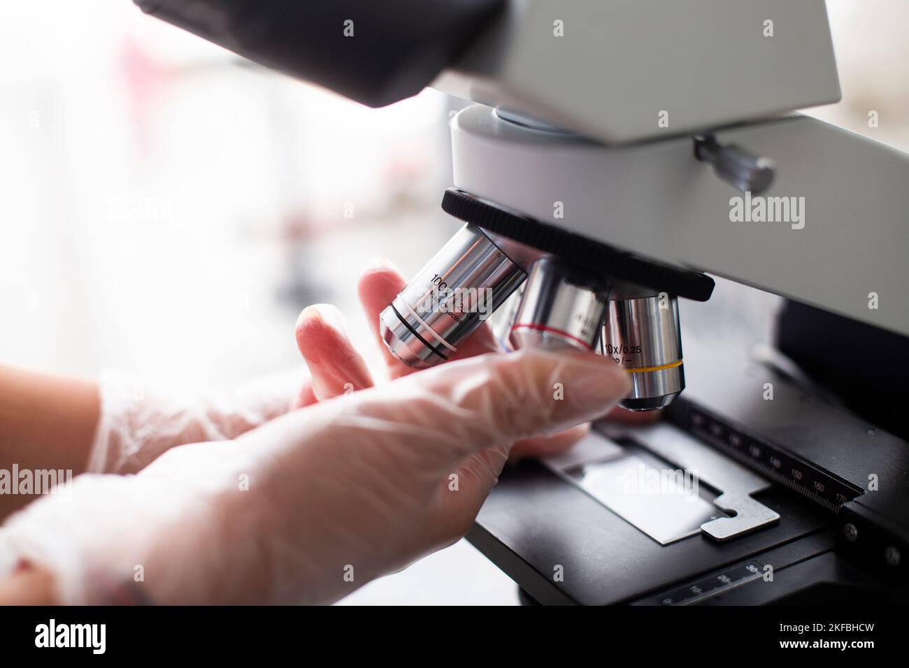 Microscope scientific tool hi-res stock photography and images - Alamy