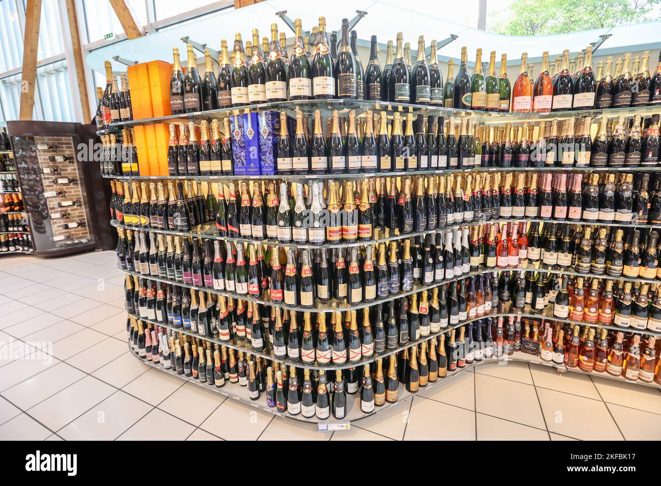Alcohol,wine,champagne,section,large,choice,on,display,At,E.Leclerc ...