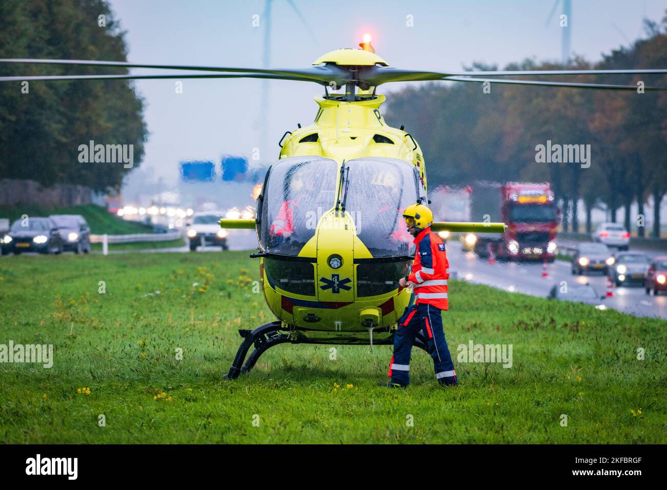 Traumahelikopter hi-res stock photography and images - Alamy
