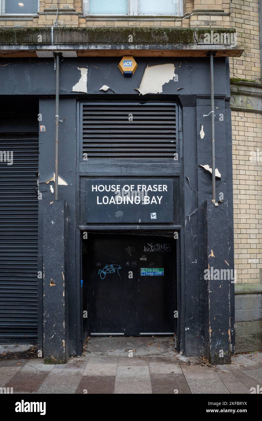 Loading bay hi-res stock photography and images - Alamy