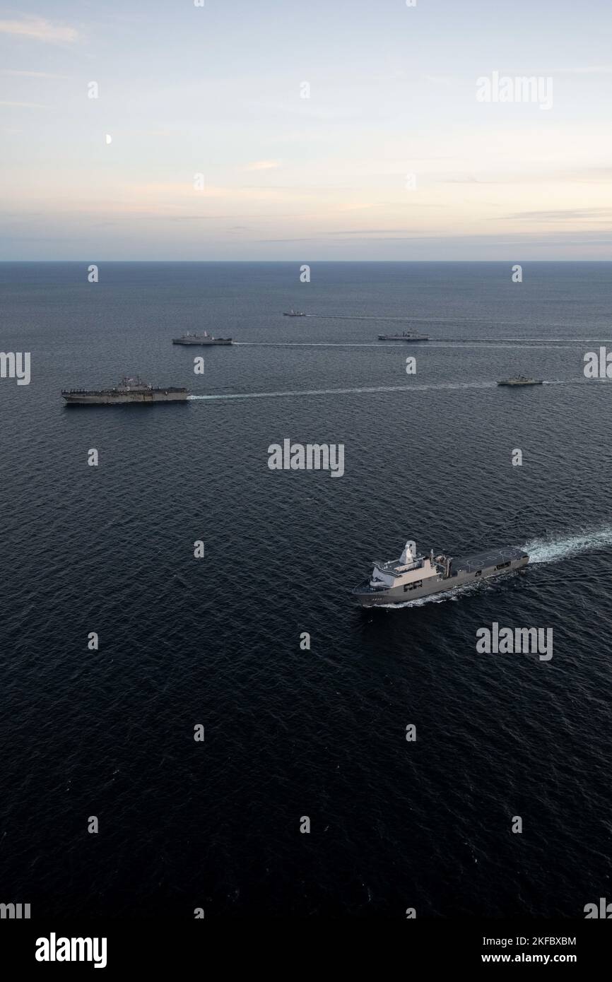 220904-N-MZ836-1635 BALTIC SEA (Sep. 4, 2022) From left, the U.S. Navy ...