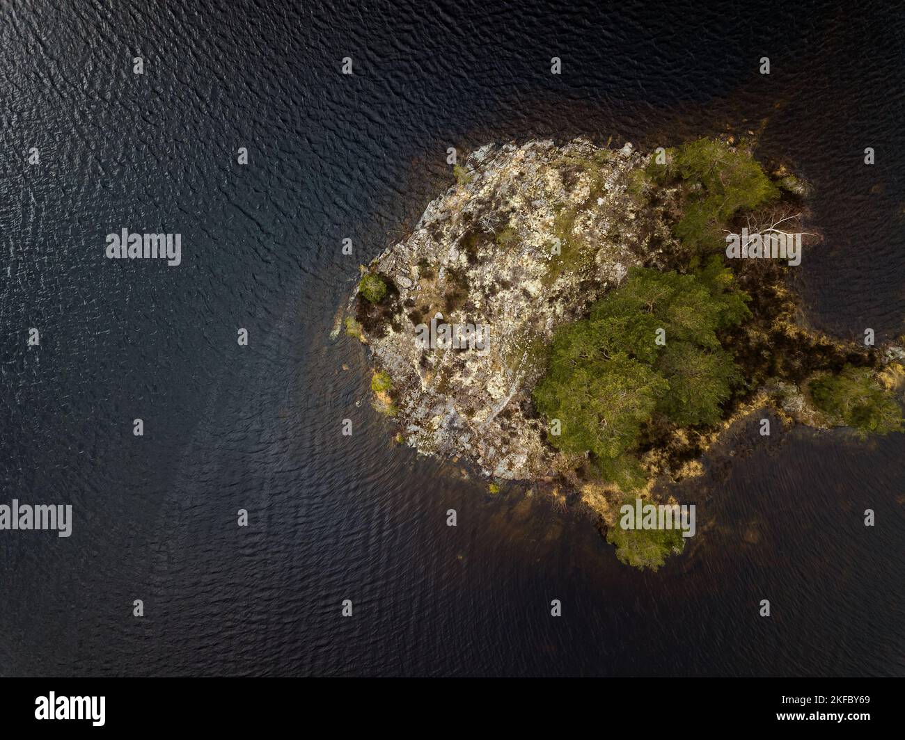 Top down of small island in lake Stock Photo - Alamy