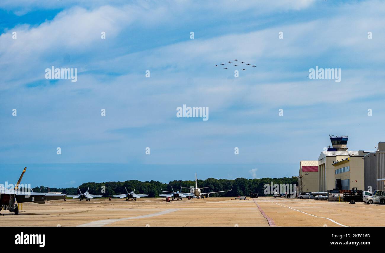 220905-N-SH953-1077 Virginia Beach, Va. (Sept. 5, 2022) - The “Red ...