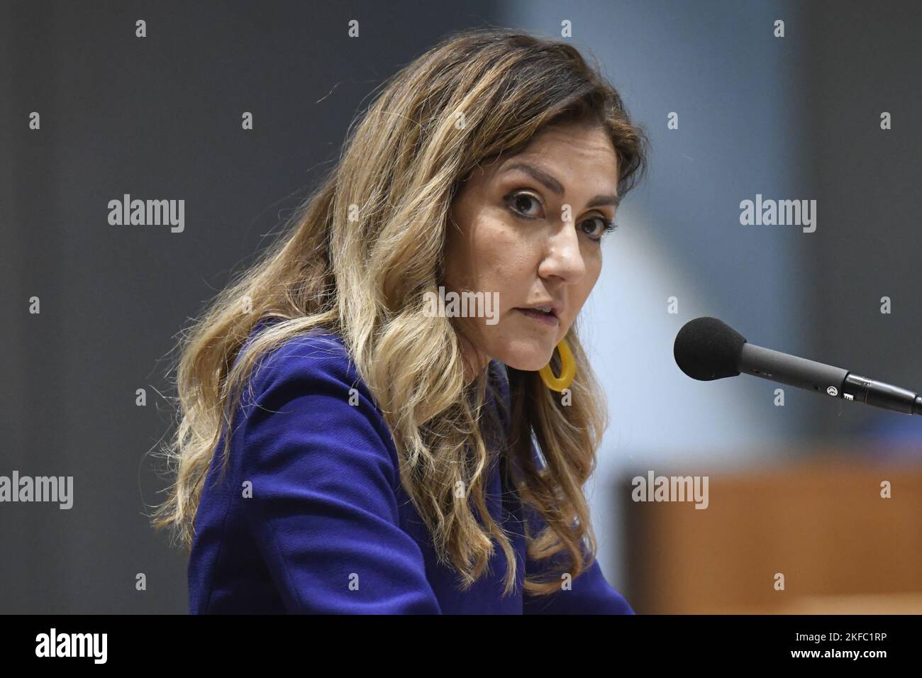 Blonde hair input device hi-res stock photography and images - Alamy