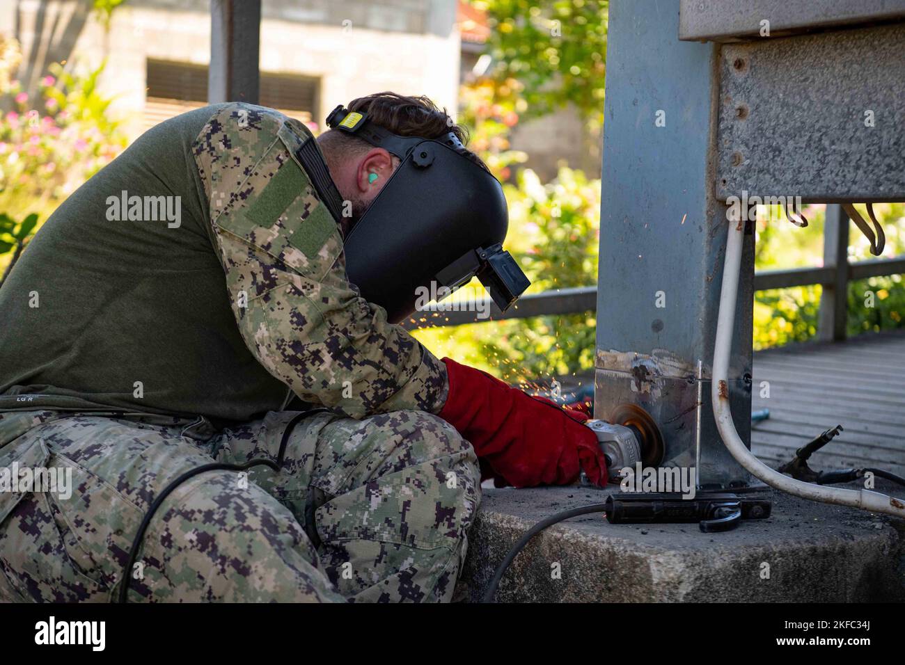 HONIARA, Solomon Islands (Sept. 5, 2022) – Steelworker 2nd Class Thomas ...