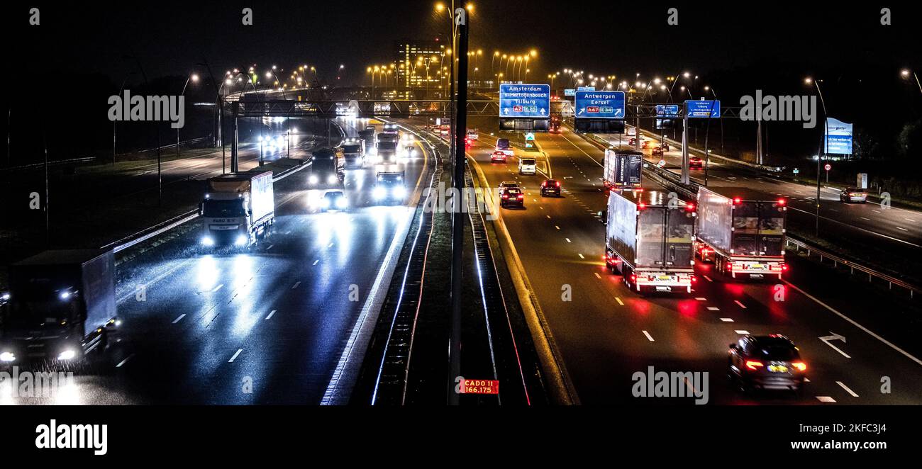 EINDHOVEN - Crowds on the A2 motorway near Eindhoven. Rijkswaterstaat ...