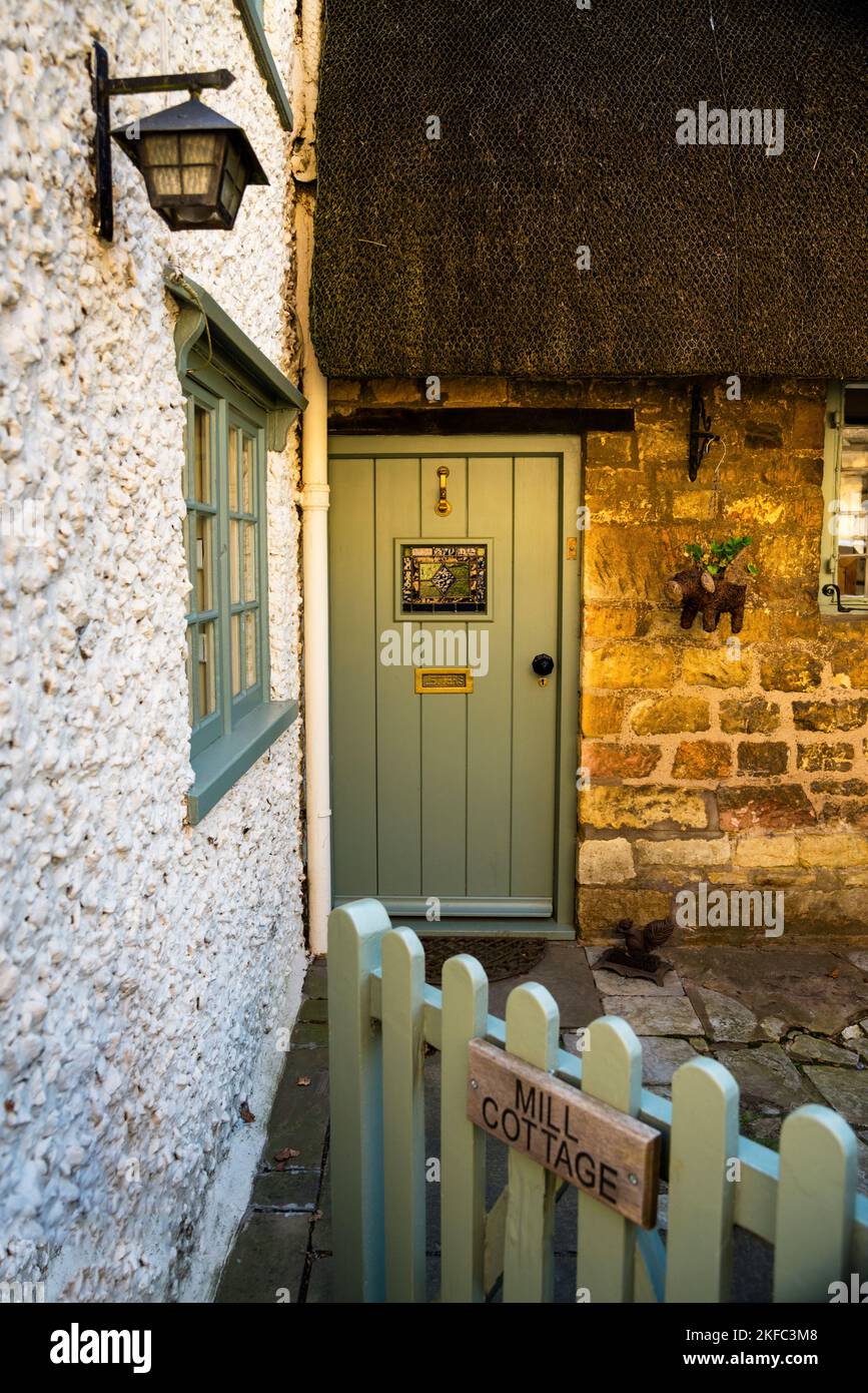 Mill Cottage in Chipping Campden, England, the Cotswolds Stock Photo ...