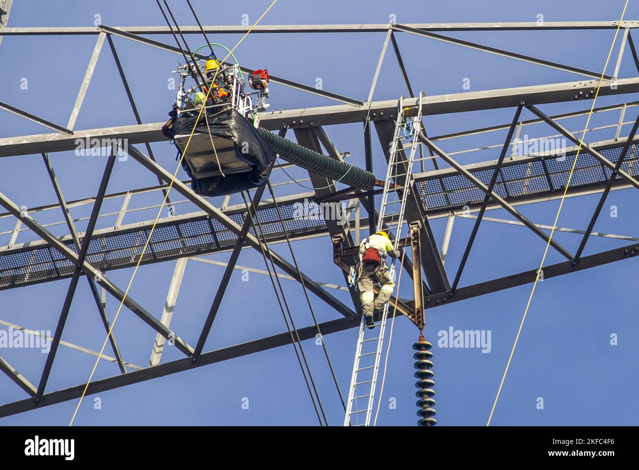 SLIEDRECHT - On Wednesday, November 16, 2022, workers were working at a ...