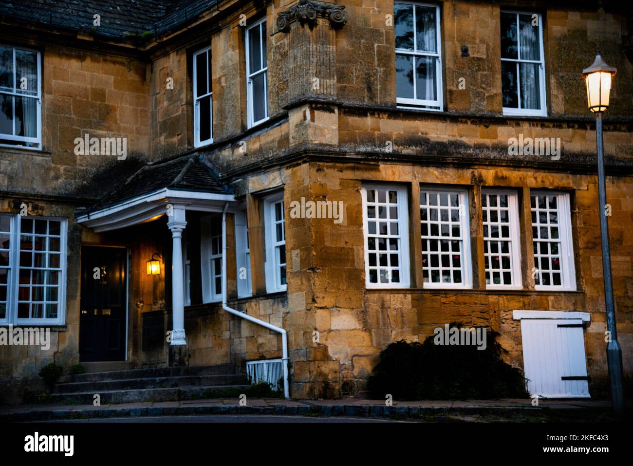 Fluted Ionic corner column on a terrace house in Chipping Campden ...