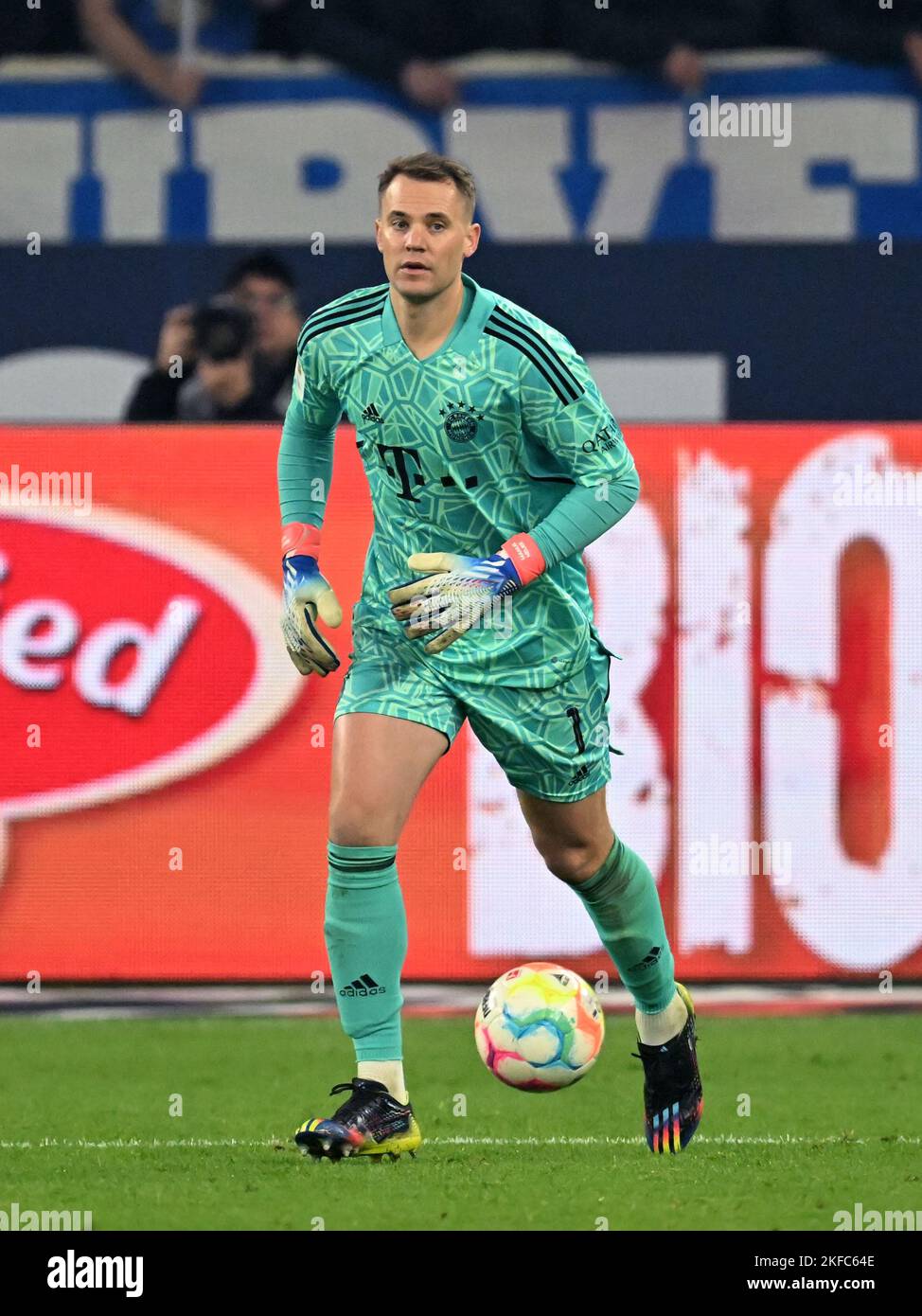 GELSENKIRCHEN - FC Bayern Munchen goalkeeper Manuel Neuer during the ...