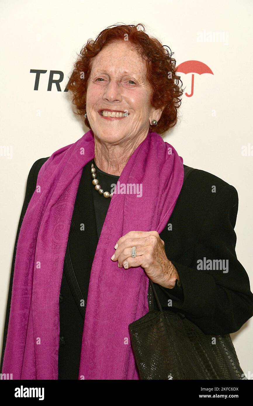 New York, New York, USA. 17/11/2022, Mary Hull attends the Citymeals on ...
