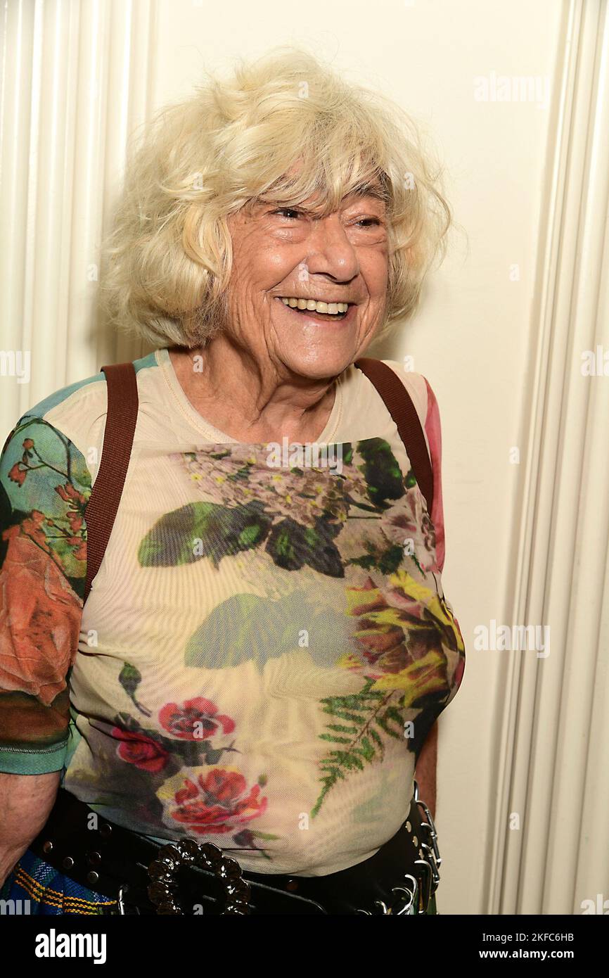 New York, New York, USA. 17/11/2022, Susan Wood attends the Citymeals ...