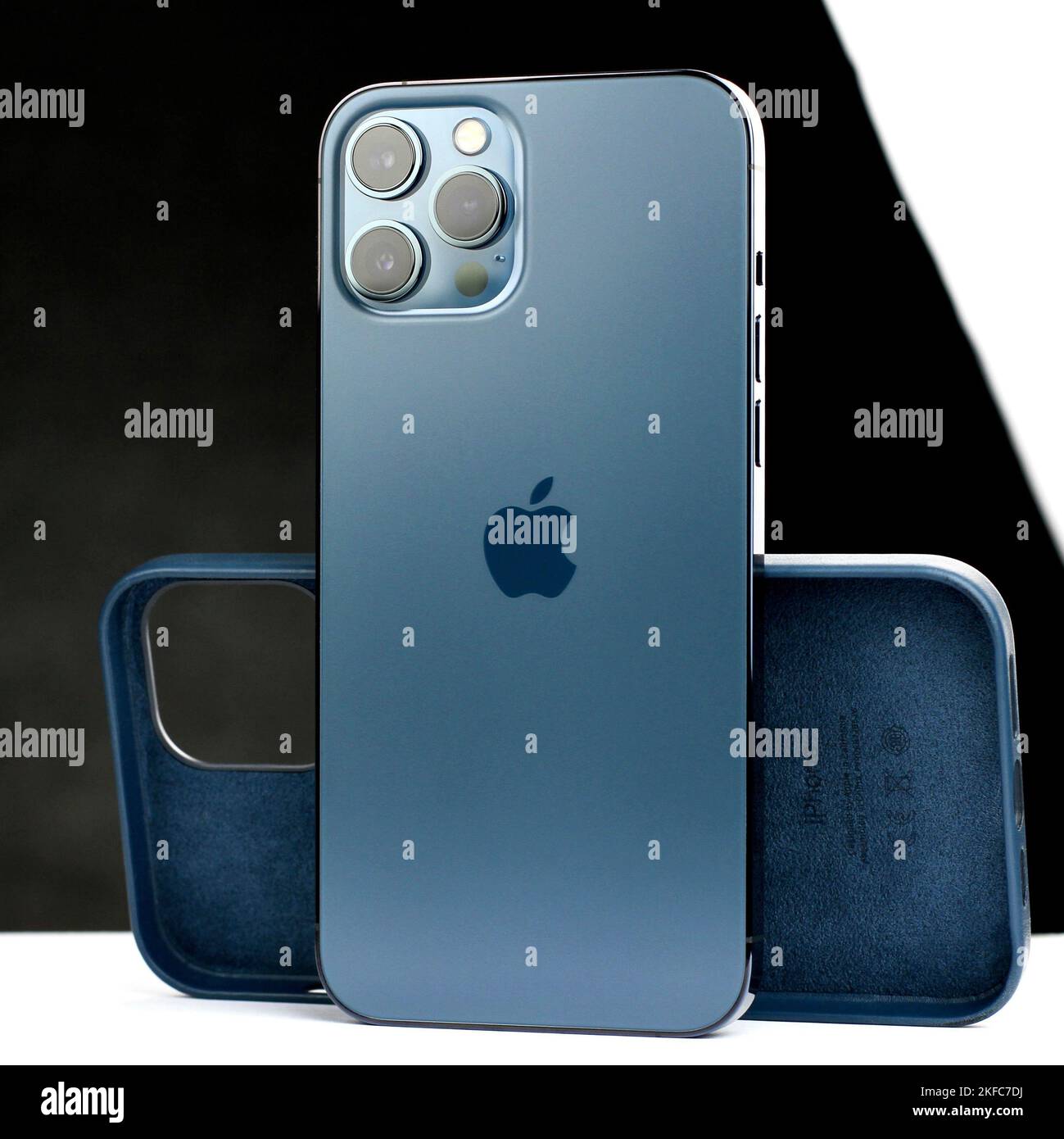 Iphone 12 pro max blue hi-res stock photography and images - Alamy