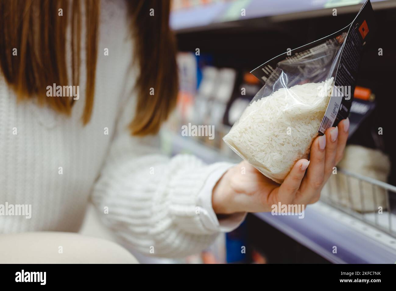 Girl shopping pack hi-res stock photography and images - Alamy