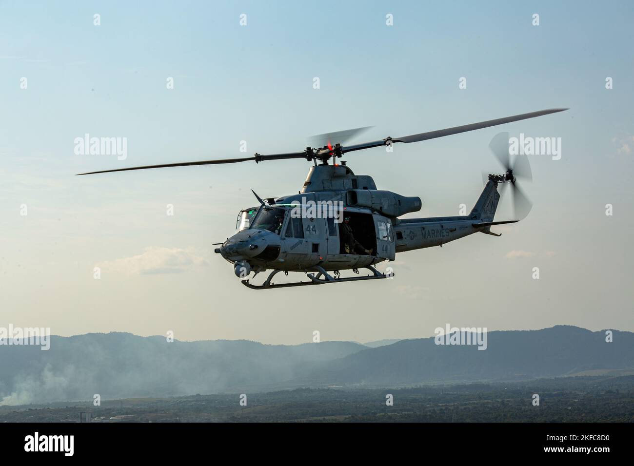 A U.S. Marine UH-1Y Venom with Marine Light Attack Helicopter Squadron ...
