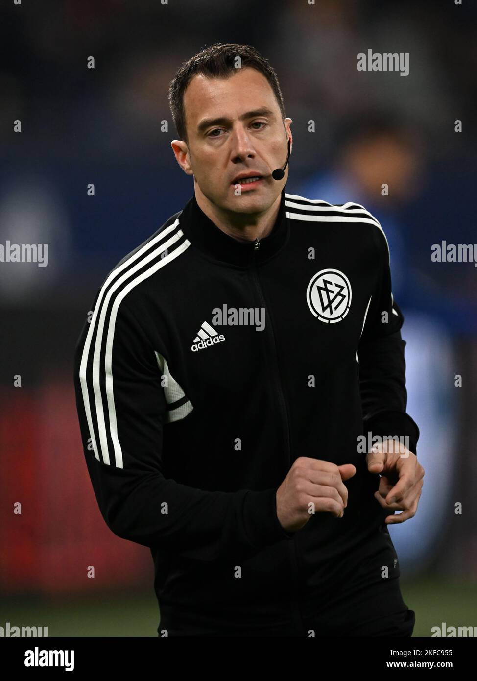 GELSENKIRCHEN - referee Felix Zwayer during the Bundesliga match ...