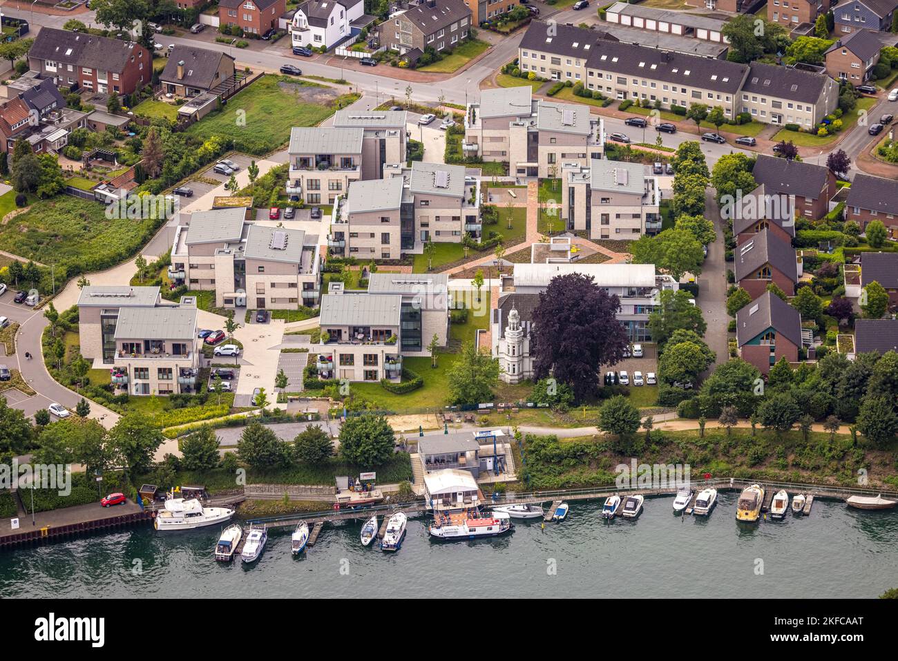 Aerial view, housing estate Zum Leinpfad and marina Hanse Marina ...